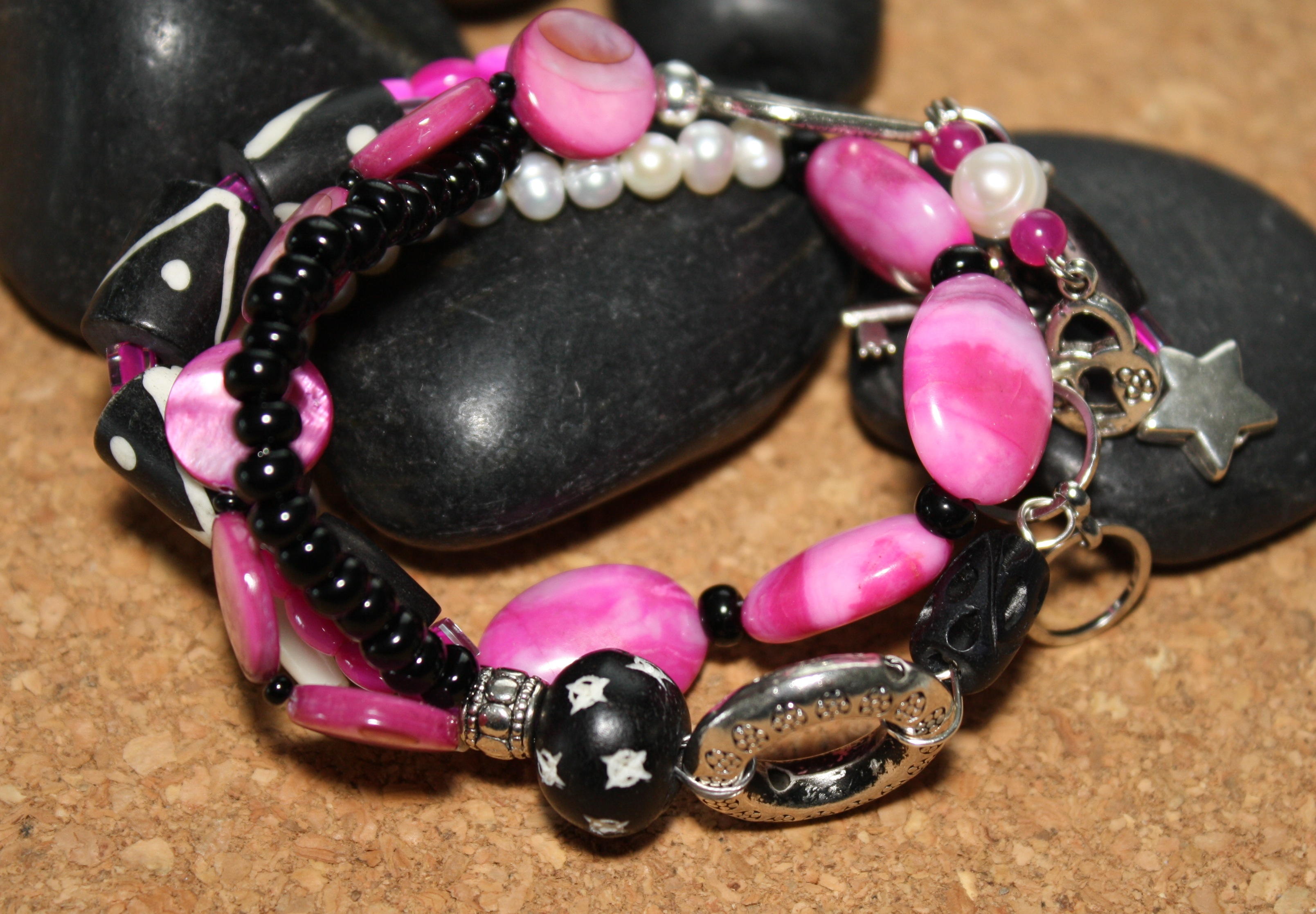 Bright Pink Bohemian Bracelet on Luulla